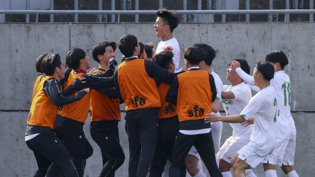 [MOM4169]昌平MF篠田翼(3年)_鮮やか2G1A!! 逆足スーパーミドルに「行っちゃおうかな」ダメ押し弾 | antenna[アンテナ]