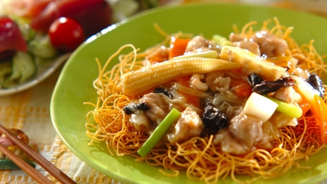 【今日の献立】2023年6月17日(土)「具だくさん！トローリあんかけかた焼きそば」 | antenna[アンテナ]