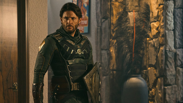 ジェンセン・アクレスが抱擁する