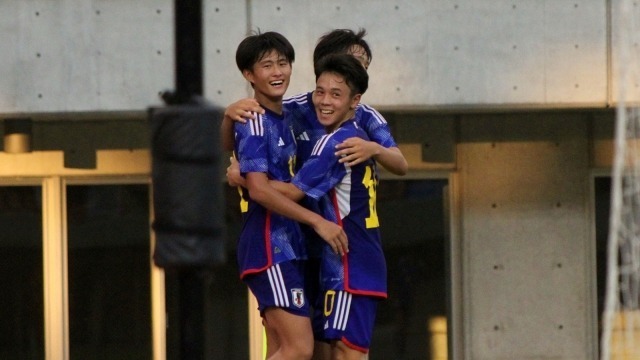 [MOM4431]U-17日本代表FW神代慶人(熊本ユース)_怒濤のハットトリック。道脇との夢の“熊本2トップ”実現へ、U-17W杯へ最後の猛アピール | antenna[アンテナ]