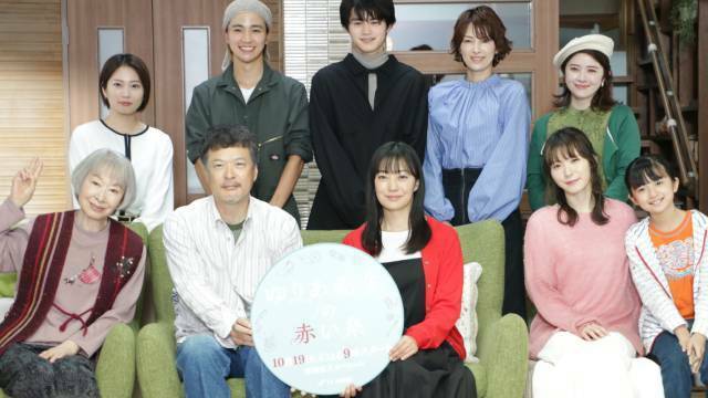 菅野美穂が「ゆりあ先生の赤い糸」会見で鈴鹿央士や木戸大聖らに“人生がガラッと変わった”インド旅行を激推し! Antenna アンテナ