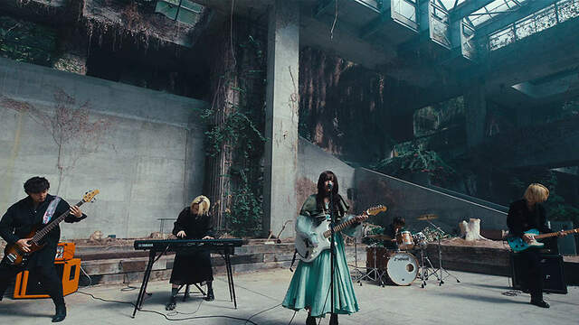 shallm、新曲「境界戦」MVに幻想的な異世界「演奏シーンメインのカッコいい雰囲気に」 | antenna[アンテナ]