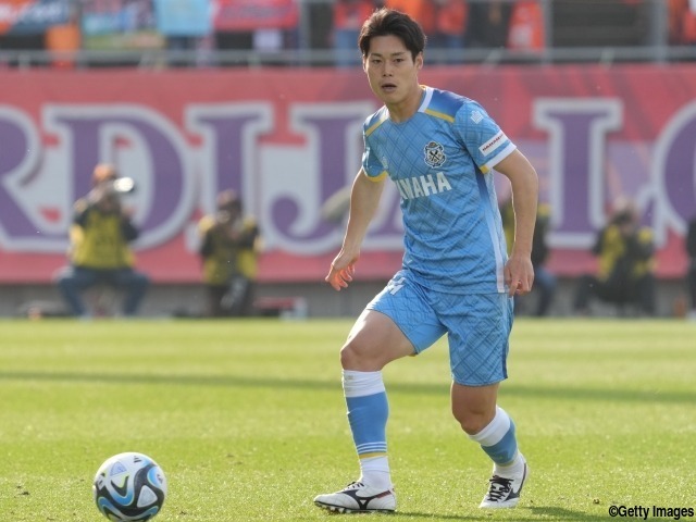 逆転昇格の磐田、MF松本昌也がJ2月間MVPを初受賞! 横内昭展監督も今季2度目の月間優秀監督に | antenna[アンテナ]