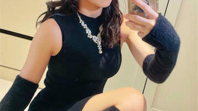 見えそうで見えない…#2i2 十味、ミニ丈の“神アングル”ショットでファン魅了「最高ですね」 | antenna[アンテナ]