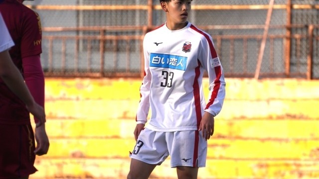 北の大地に芽吹きつつある16歳の若き才能。札幌U-18DF窪田圭吾がトップチームのキャンプ参加で学んだこと | antenna[アンテナ]
