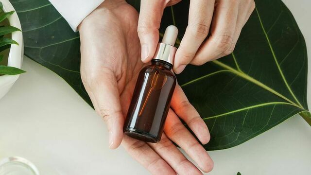 睡眠改善に効果が期待される「CBDオイル」：使い方・選び方・知っておくべきこと | antenna[アンテナ]