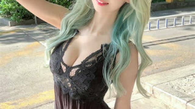 yami、美白谷間あらわな黒ワンピースショットに「いつ見ても可愛くて最高」の声 | antenna[アンテナ]