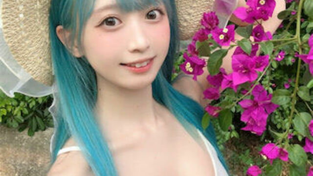 「かわいいオーラ全開」yami、ハリのある美バストあらわな白キャミソール姿を披露 | antenna[アンテナ]