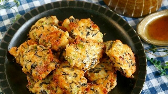 枝豆・チーズ・ひじきの和風とうふナゲット（少ない油で揚げ焼き） | antenna[アンテナ]