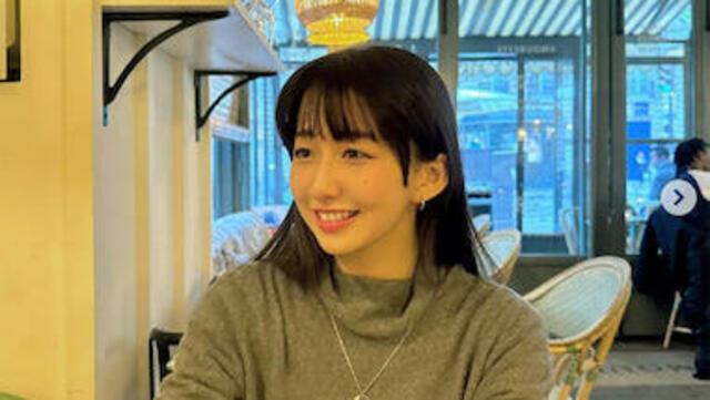 目が笑ってない？ Cocomi、お茶目な表情をみせたパリの思い出ショット公開 | antenna[アンテナ]