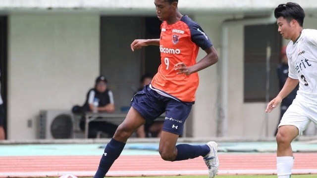 大宮U18の192㎝長身FW磯崎麻玖が来季トップ昇格へ「このクラブから世界で活躍する選手を目指して頑張りたい」 | antenna[アンテナ]