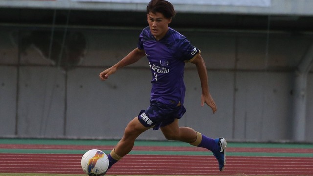 [Balcom BMW CUP]J1で2試合出場。FW井上愛簾が広島ユースの攻撃を牽引(8枚) | antenna[アンテナ]