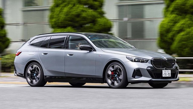 【国内試乗】電動化でワンランク上の動的性能を得た快速ステーションワゴン「BMW・i5 M60 xDrive ツーリング」 | antenna ...