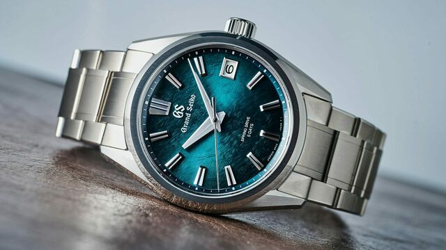 Hands-On: グランドセイコー SLGA025 “阿寺渓谷”は私が久々に見た最高の新ダイヤルだ | antenna[アンテナ]