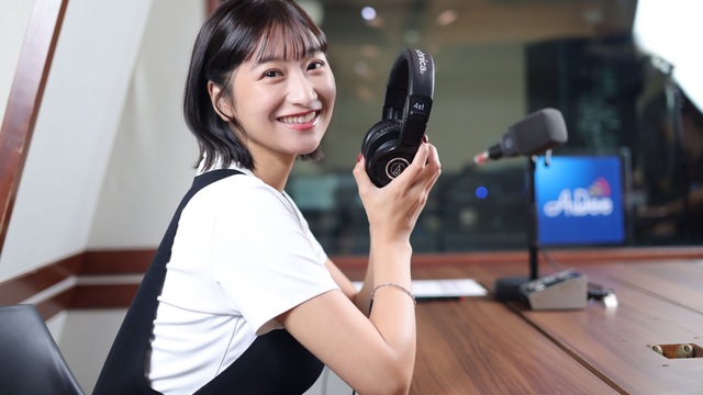 今最も注目を集めるグラビアアイドル初冠音声番組がAuDeeでスタート！『榎原依那の好きにしちゃイナ！』 | antenna[アンテナ]