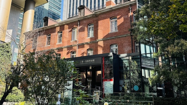 おかえり、三菱一号館美術館。「再開館記念 『不在』―トゥールーズ=ロートレックとソフィ・カル」へ。 | & Premium (アンド ...