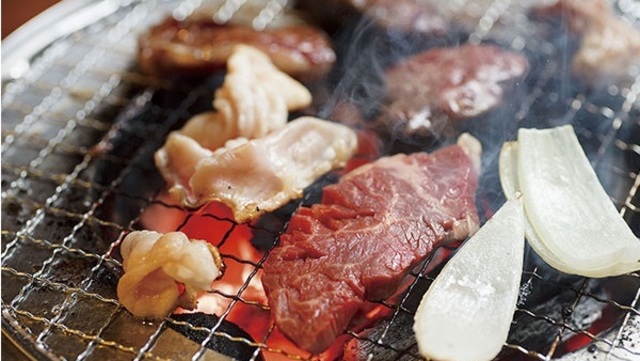 【北海道北見市】極寒の中で肉を焼く「2025北見厳寒の焼き肉まつり」！全国の肉好きが集うイベント | antenna[アンテナ]