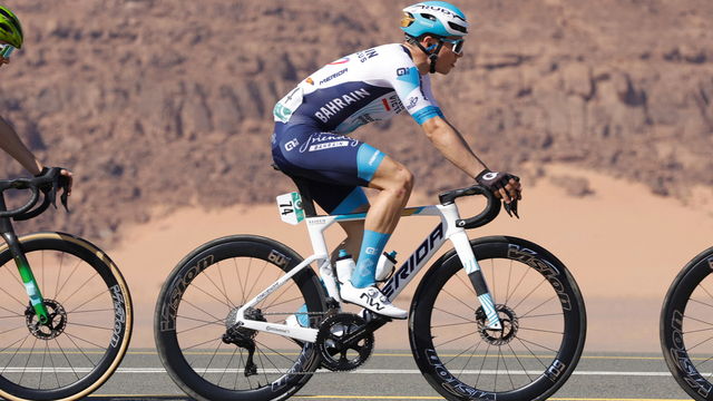 ワールドツアーチームレプリカホイール、METRON SLに光り輝く「シルバーエディション」｜VISION | antenna[アンテナ]