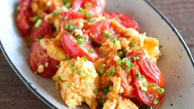 栄養ばっちり！彩りもきれいな「トマト×卵」のおかず | antenna[アンテナ]