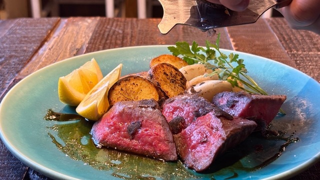 ほぼ新宿のれん街で味わう、スパニッシュイタリアン『Azzurro520代々木』のコースが新しくなりました！ | antenna[アンテナ]