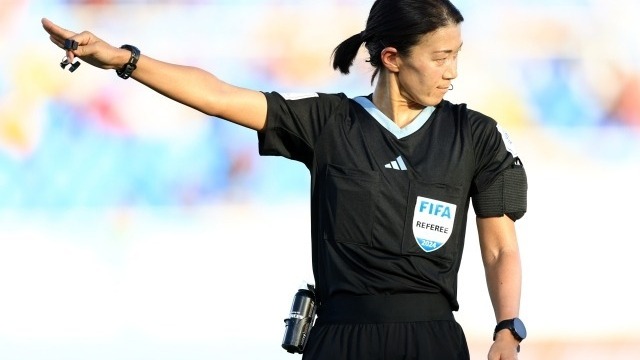 日本人審判トリオの第1回女子ACL決勝担当が決定!! WEリーグ3年連続最優秀主審賞の小泉朝香氏が笛 | antenna[アンテナ]