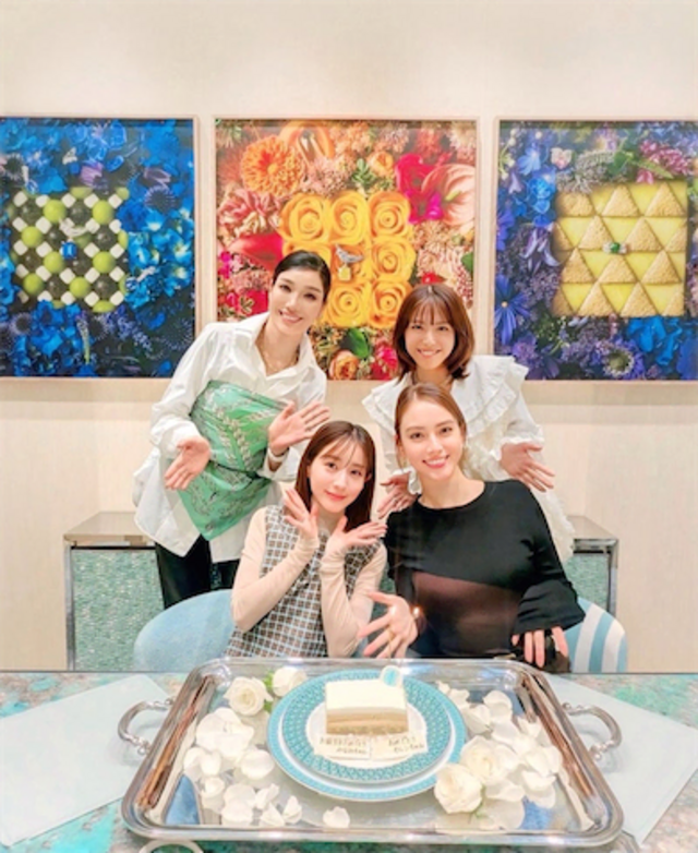 まるでSATC！ アンミカ、田中みな実・若槻千夏・滝沢カレンとの豪華4ショット公開 | antenna[アンテナ]
