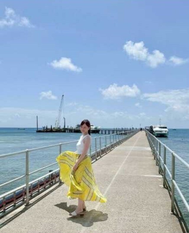 皆藤愛子、16年ぶり写真集の“奇跡の透明感”に驚愕！ケアンズの海で見せた「40代の等身大」が美しすぎる | antenna[アンテナ]
